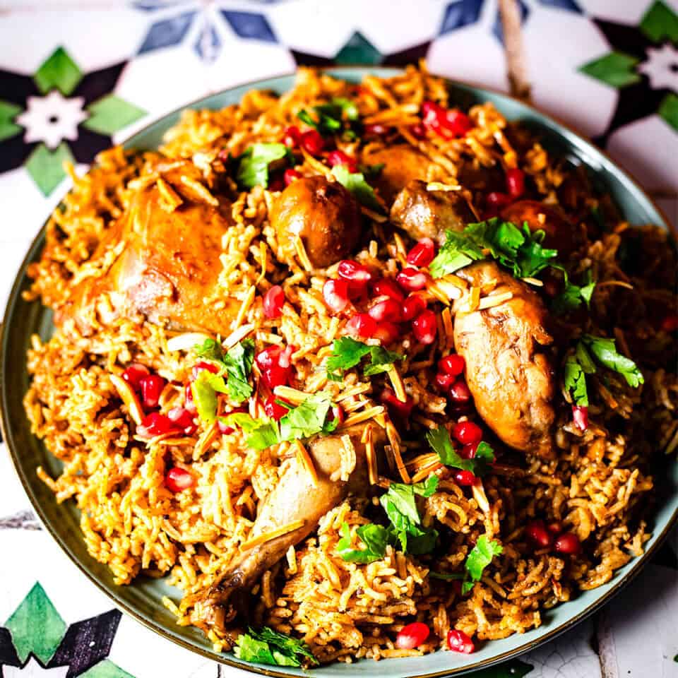 Kabsa (Machboos): the Middle East’s iconic Chicken and Rice Dish ...